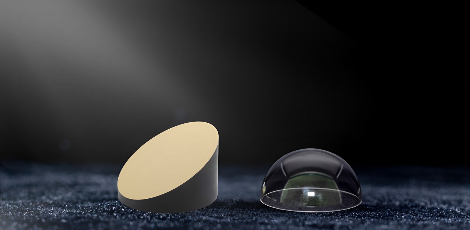 Choosing Between Parabolic and Spherical Mirrors - Avantier Inc.