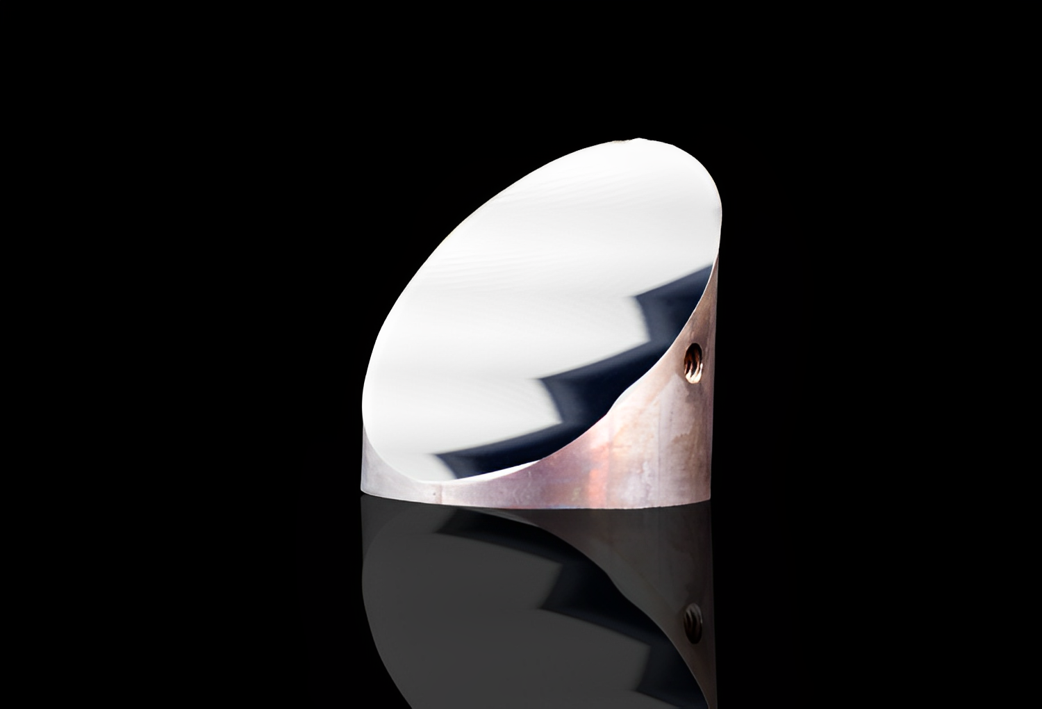 Freeform Optics for Custom Optical Solutions - Avantier Inc.