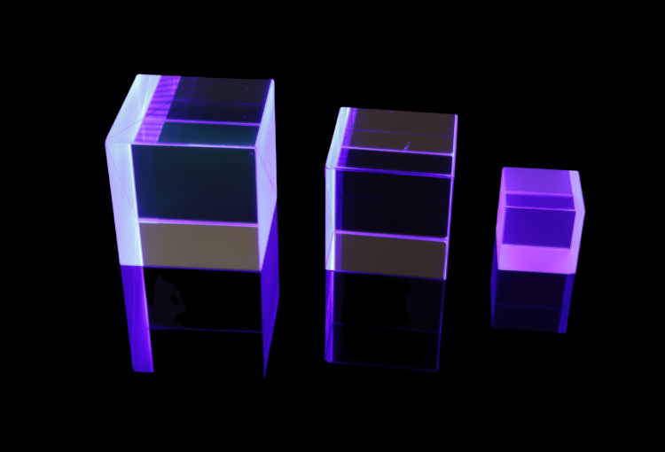 PBS (Polarization Beam Combiner/Splitter) - Avantier Inc.