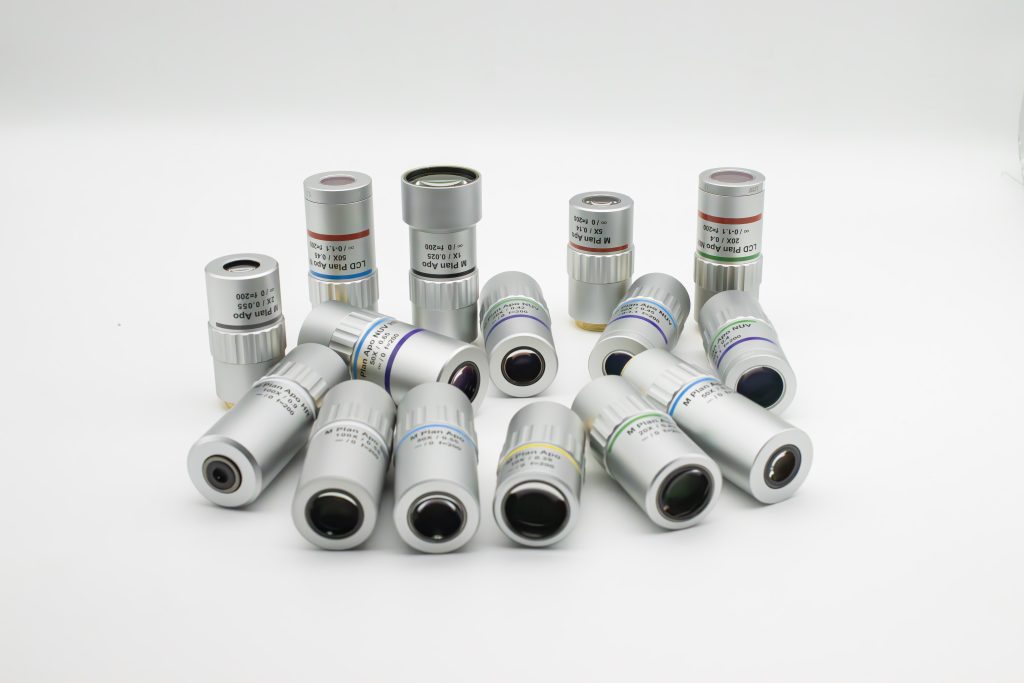 Advancements in Reflective Microscope Objectives - Avantier Inc.